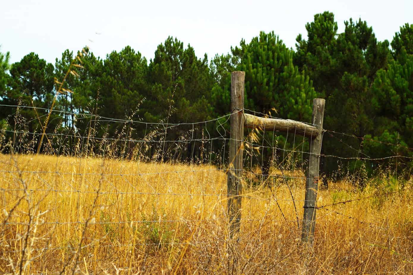 How to Build a Barbed Wire Fence in the Corner – Fence Frenzy